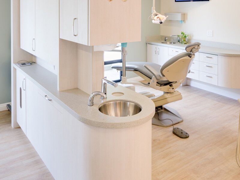 What Are the Best Countertop for Hospital & Healthcare? - KKR Solid ...